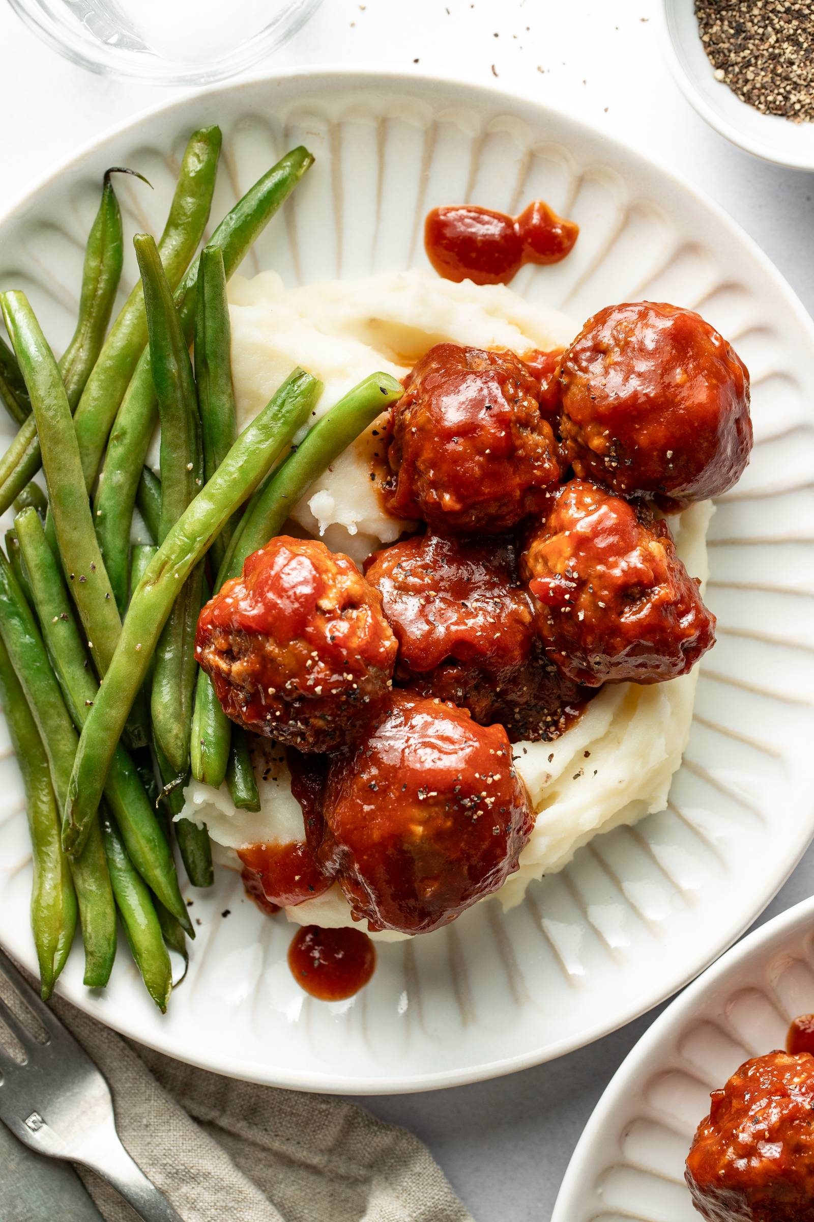 Homemade BBQ Meatballs Recipe - Pinch of Yum