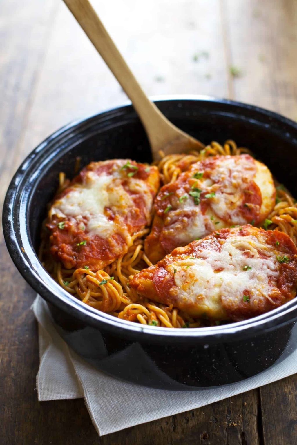 Chicken Pizzaiola {only six ingredients!} Recipe - Pinch of Yum
