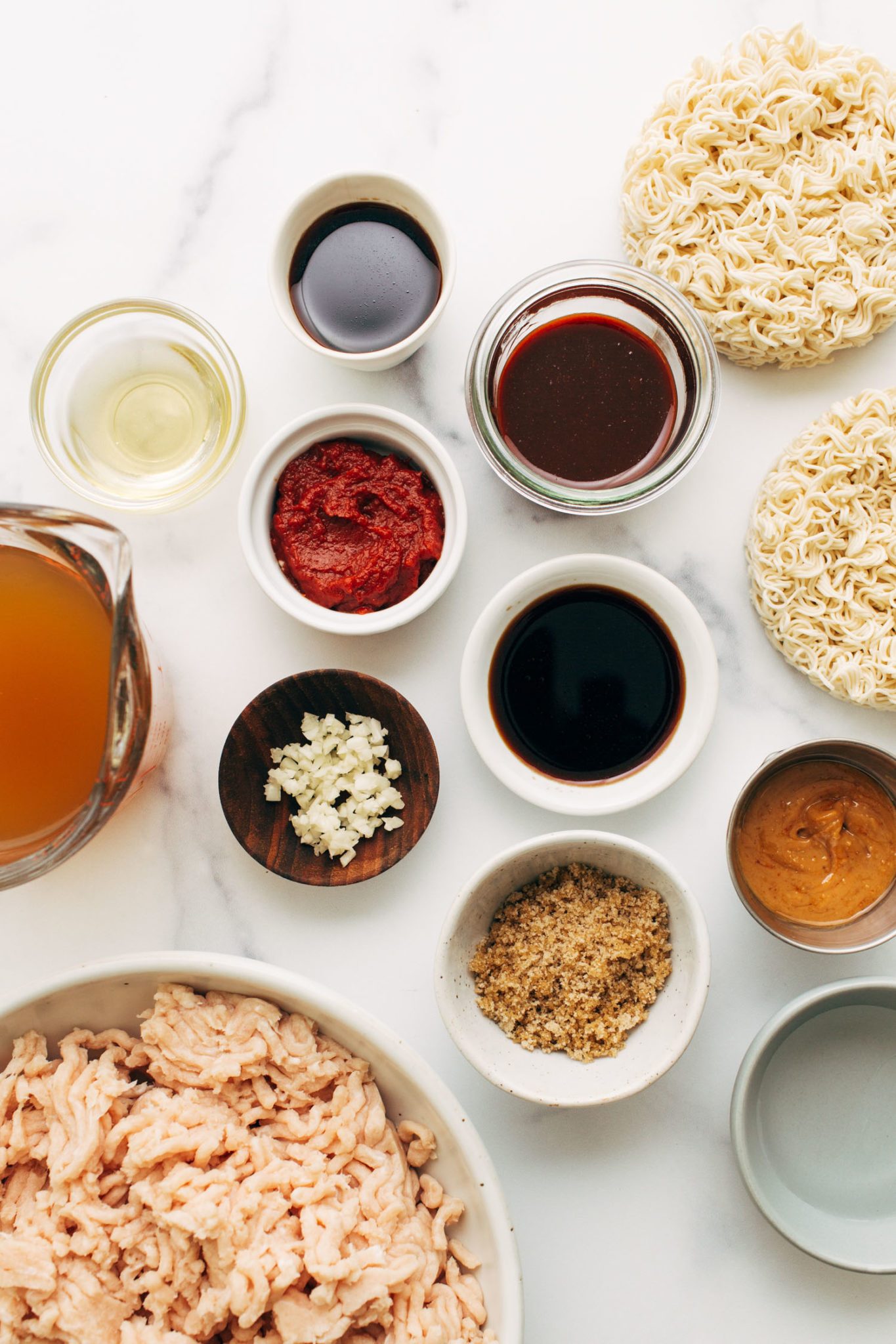 Saucy Gochujang Noodles with Chicken Recipe - Pinch of Yum