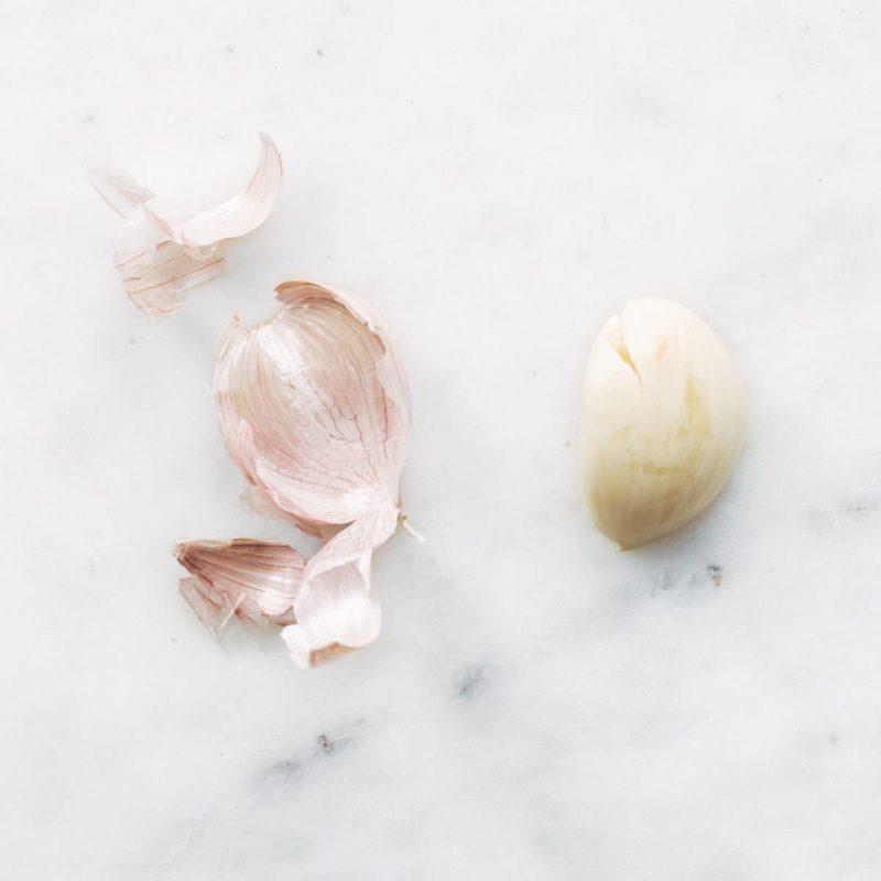 How To Peel Garlic - Pinch of Yum