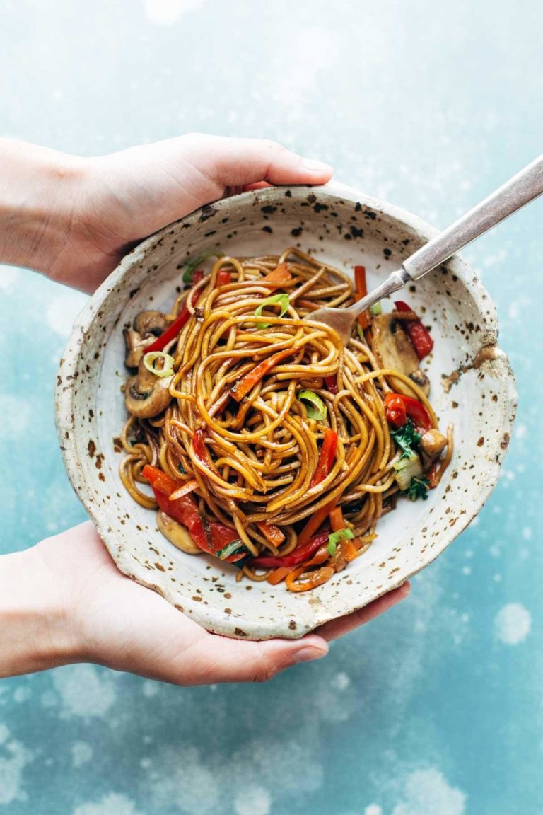 Quick Homemade Lo Mein (15-Minute Weeknight Dinner) Recipe - Pinch of Yum