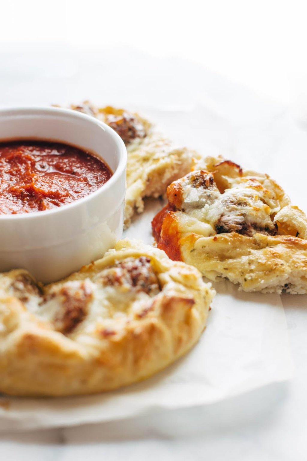 Cheesy Meatball Pull-Apart Pizza Ring Recipe - Pinch of Yum