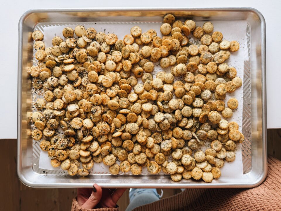 Deb's Ranch Crackers Recipe - Pinch of Yum