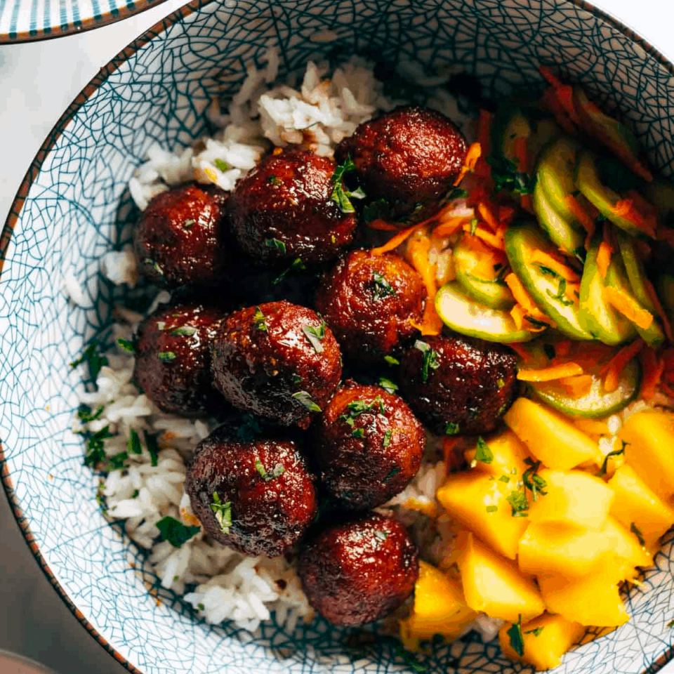 Sticky Ginger Rice Bowls with Pickled Veg and Mango Recipe - Pinch of Yum