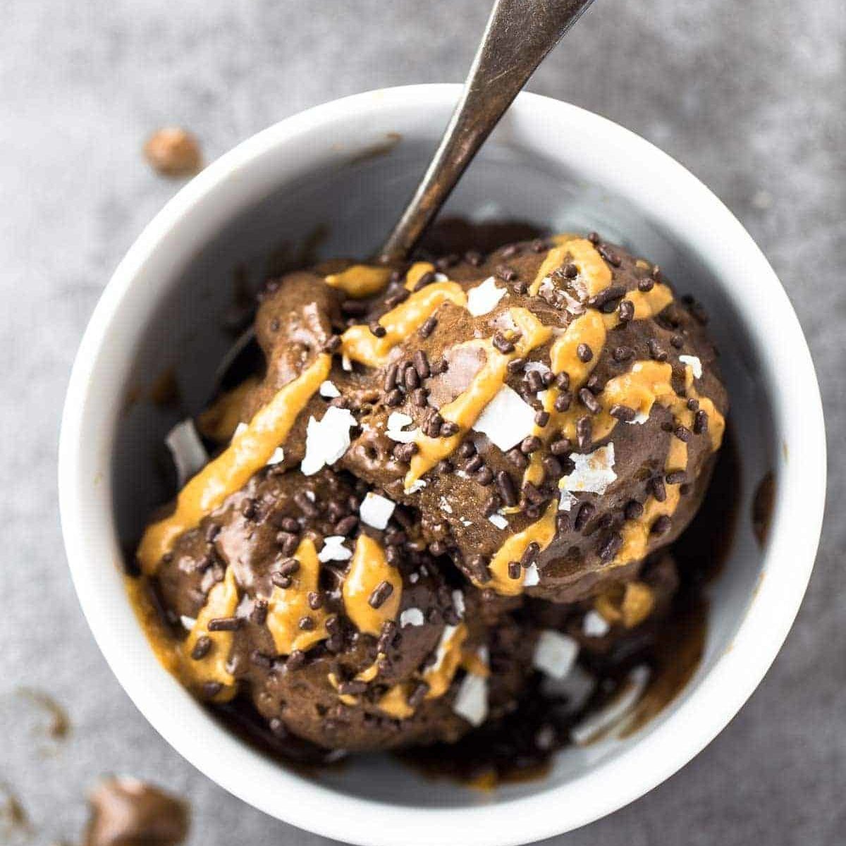 4 Ingredient Creamy Vodka Steak Pasta Recipe - Pinch of Yum