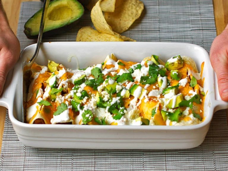 Skinny Chicken Enchiladas Recipe - Pinch of Yum