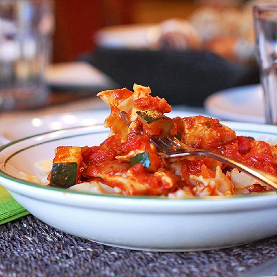 Chicken Zucchini Pasta Recipe - Pinch of Yum