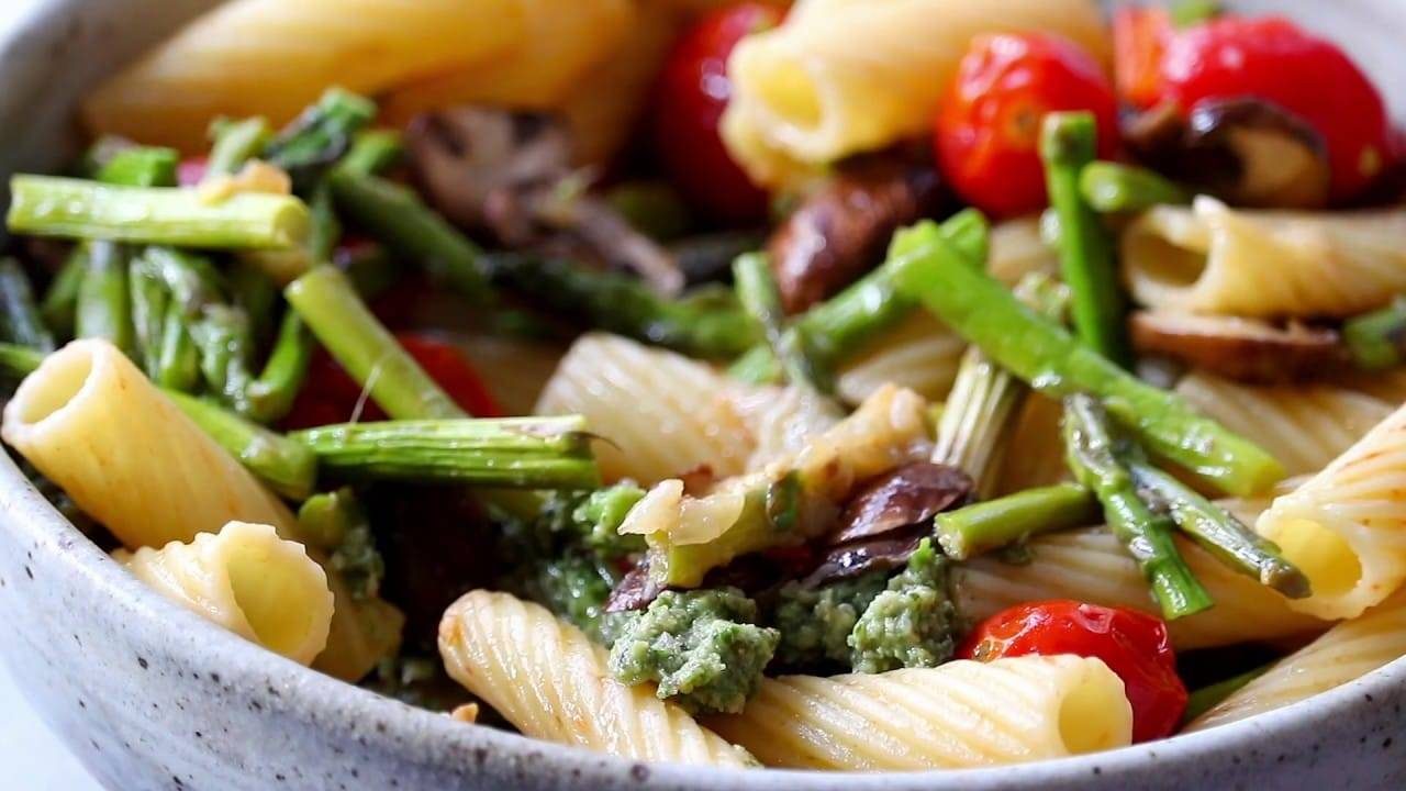 Farmers' Market Pasta with Walnut Pesto Recipe - Pinch of Yum